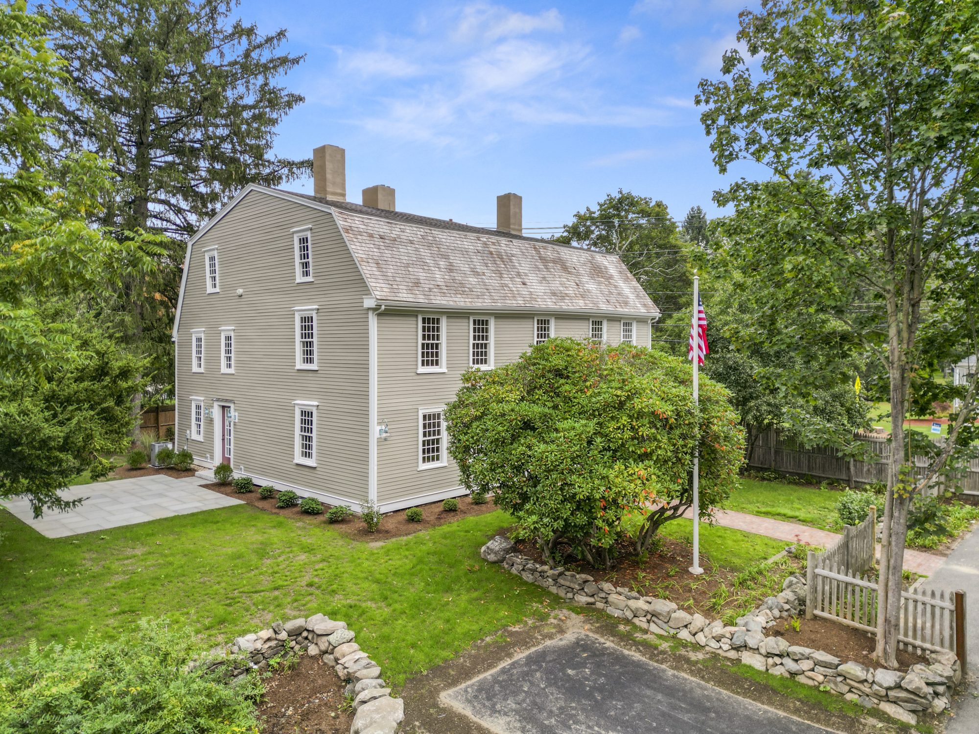 The 1715 James Putnam Jr Homestead - restored & marketed by C.P. Berry ...